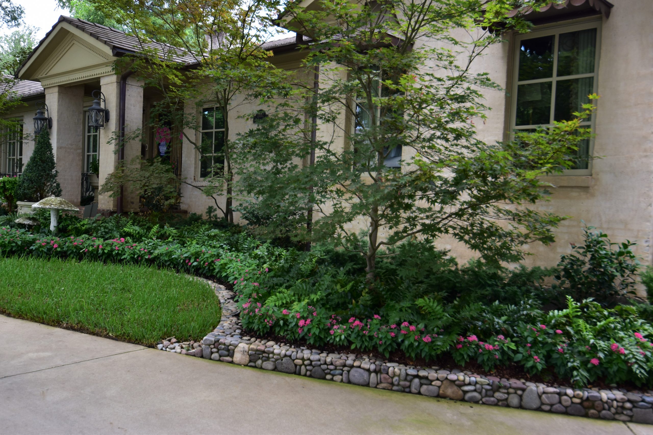 Lawn Care & Maintenance - Proscapes